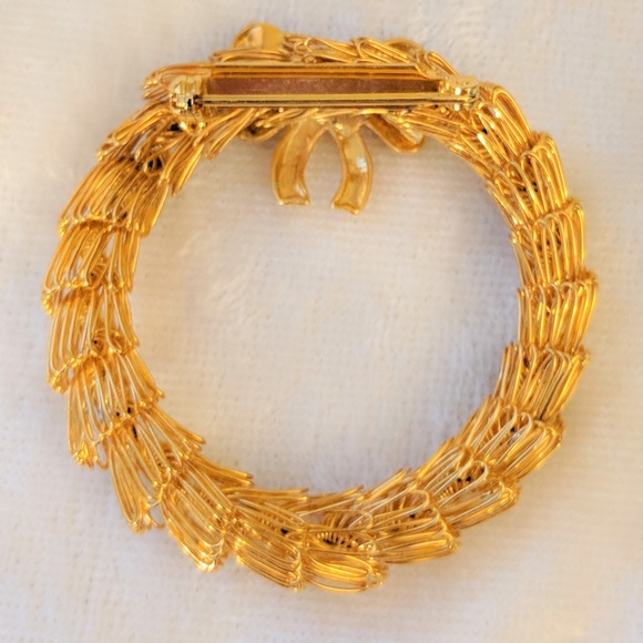 Jewelry | Vintage Christmas Wreath Brooch Pin Holiday Wreath | Poshmark